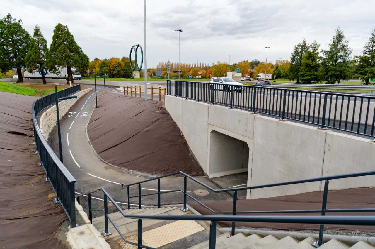 Mise en service du passage souterrain zone des Touches - Laval agglo ...